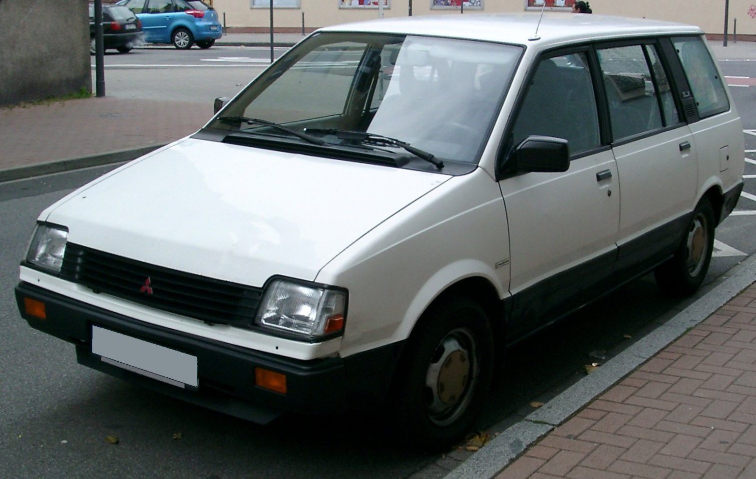 Mitsubishi Space Wagon